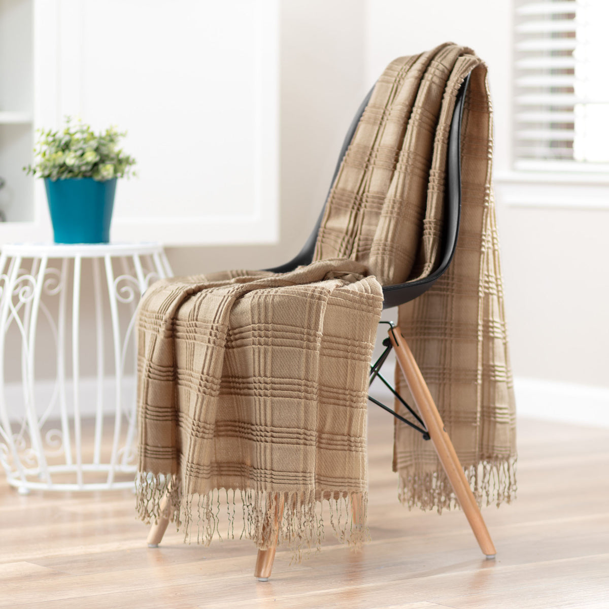 Pleated Plaid Throw Blanket – Chanasya